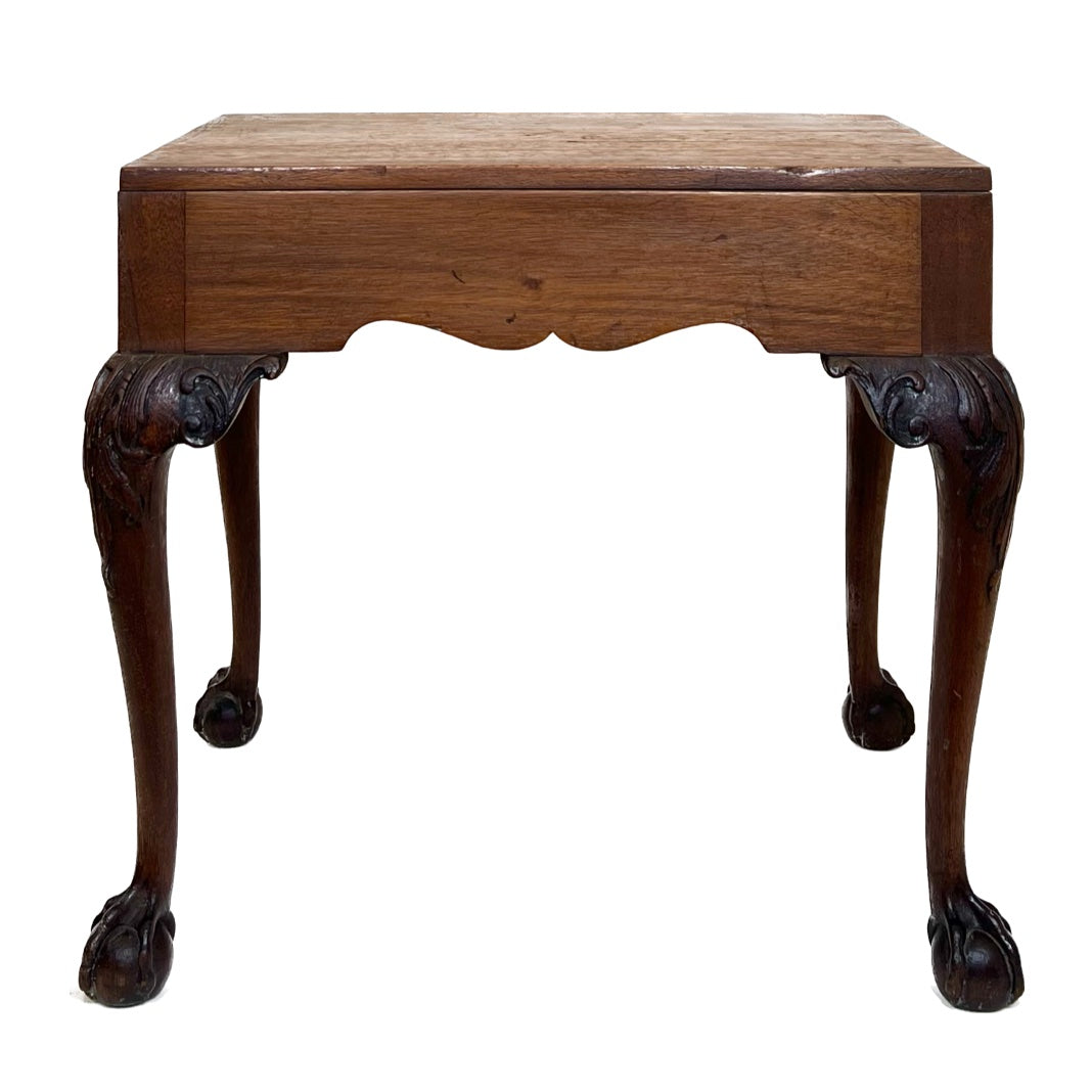 Queen Anne Table – Showplace
